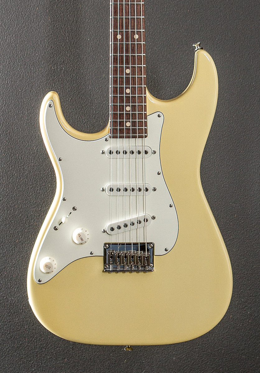 Tom Anderson – Dave's Guitar Shop