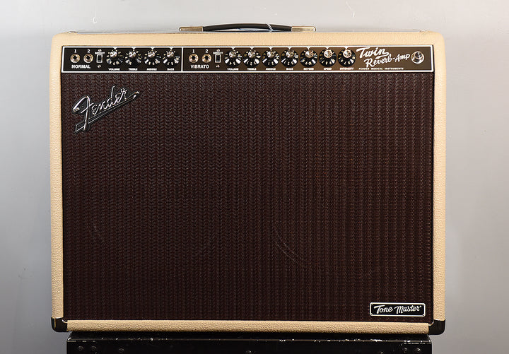 Fender Amplifiers – Dave's Guitar Shop