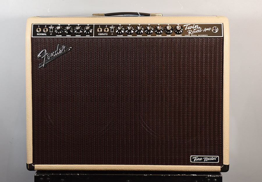 Fender Amplifiers – Dave's Guitar Shop