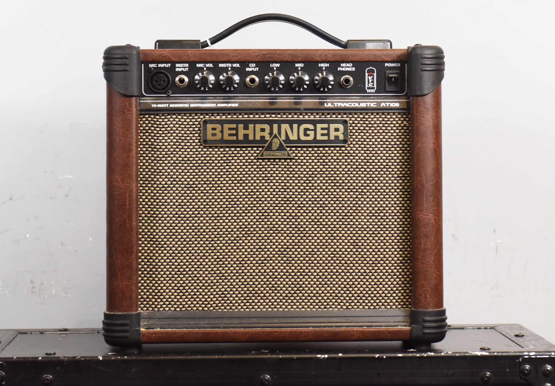 Ultracoustic AT108 - 1x8" Combo, Recent – Dave's Guitar Shop