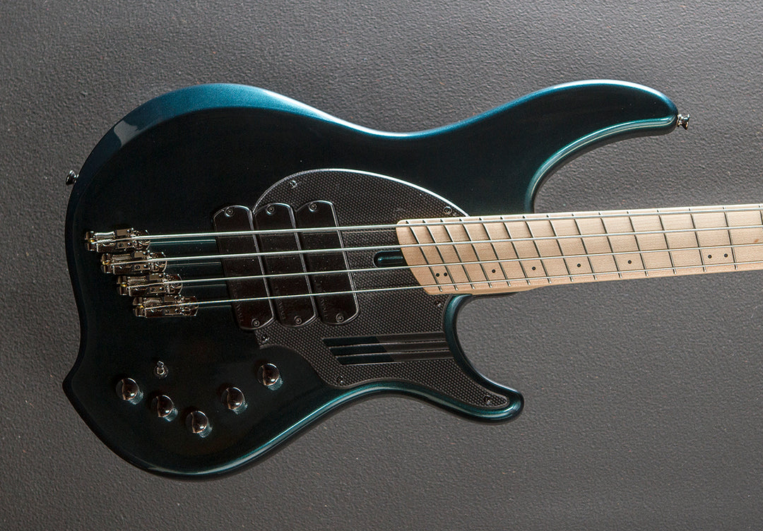 Dingwall – Dave's Guitar Shop