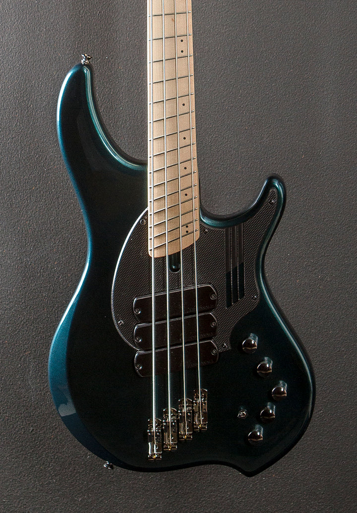 Dingwall – Dave's Guitar Shop