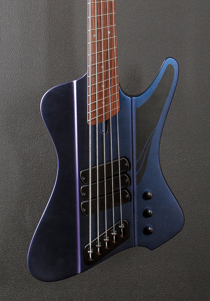 Dingwall – Dave's Guitar Shop