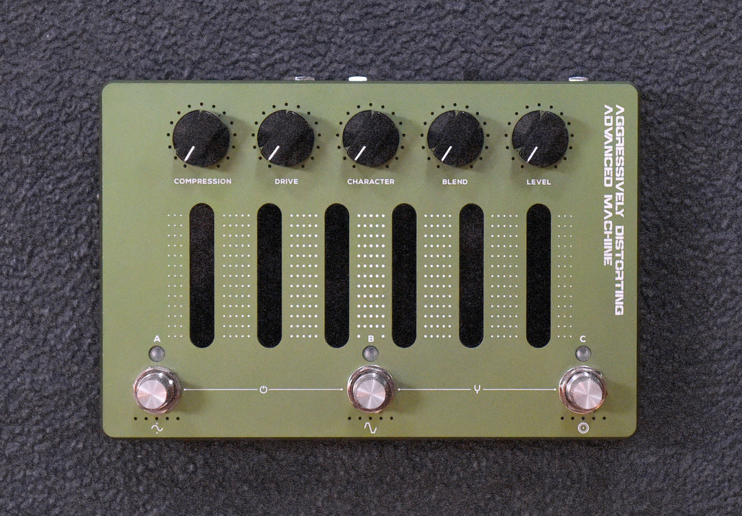 Darkglass – Dave's Guitar Shop