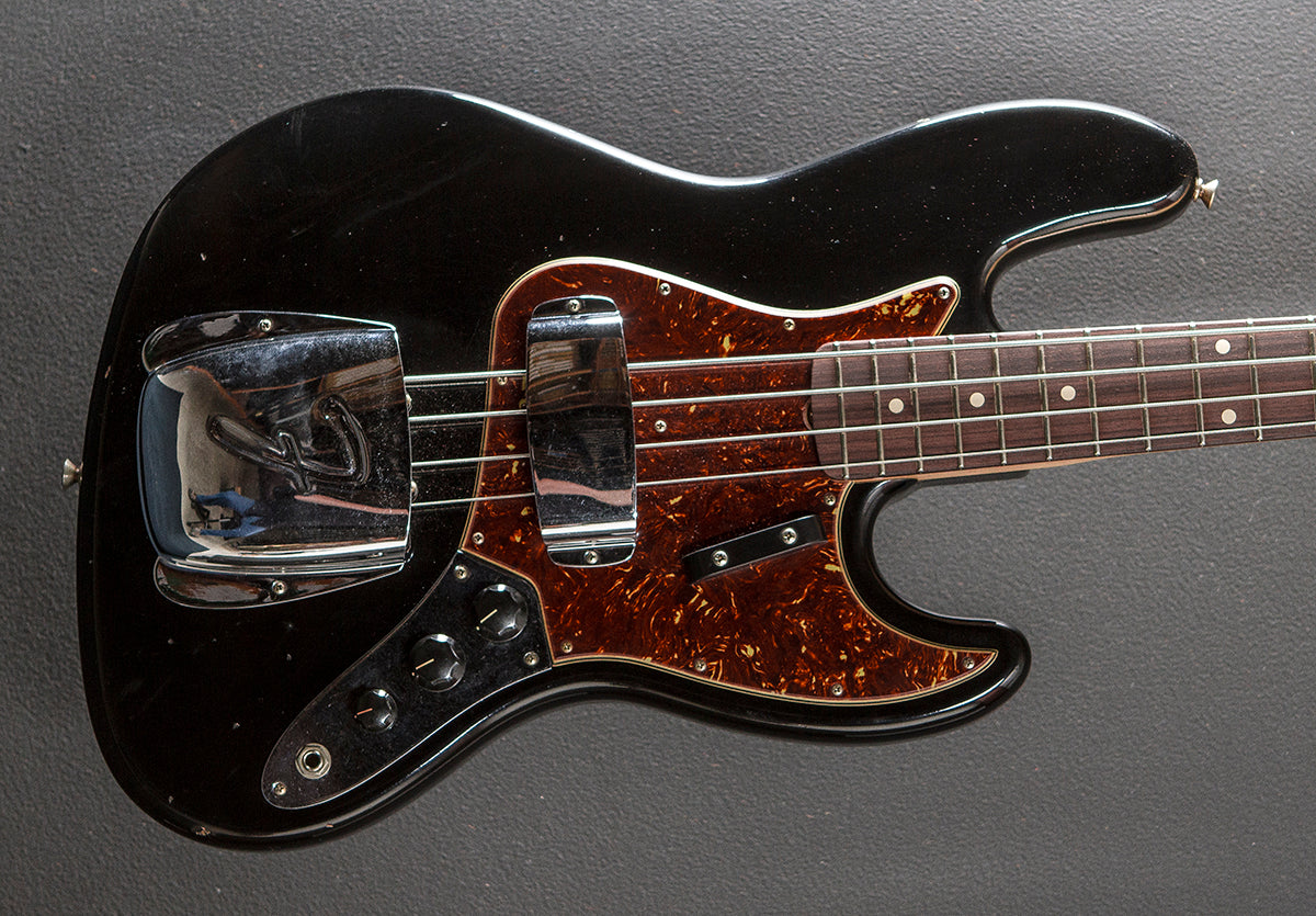 Used 1964 Journeyman Relic Jazz Bass '23 – Dave's Guitar Shop