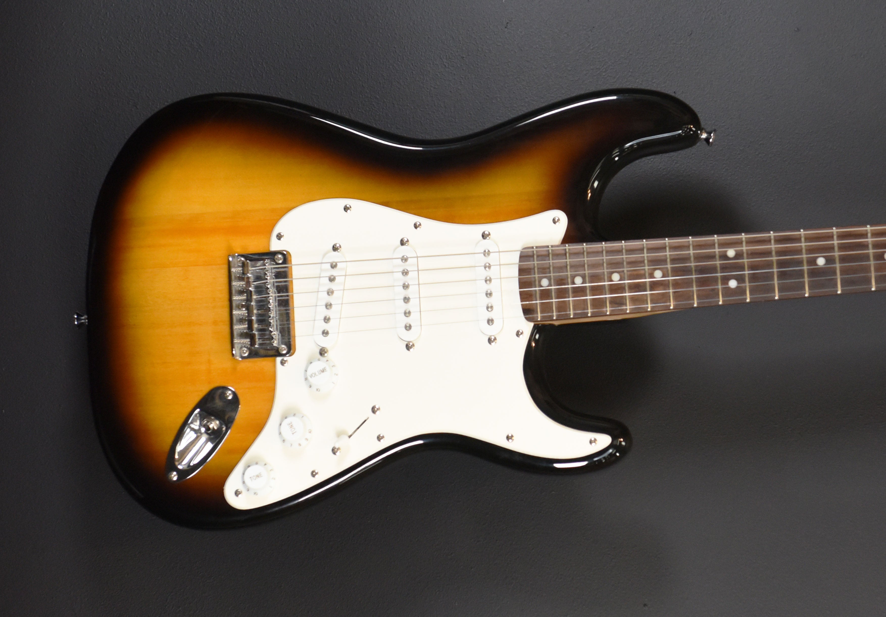 USED Bullet Series Stratocaster - Sunburst, '17 – Dave's Guitar Shop