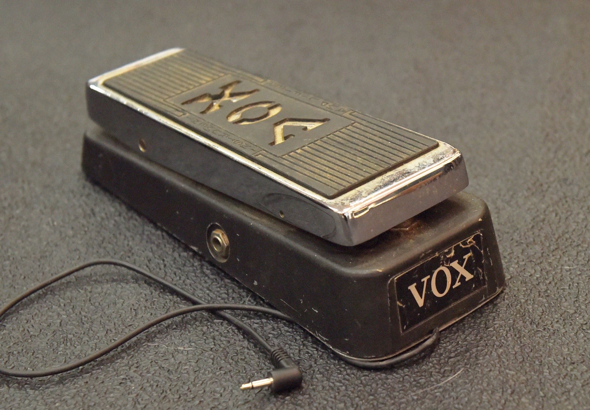 V847 Wah, Recent – Dave's Guitar Shop